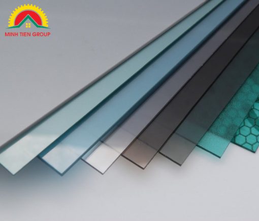 So sánh tấm polycarbonate đặc ruột và rỗng ruột